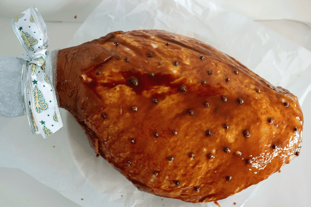 Glazed Free Range Whole Leg Ham – T&R Gourmet Butchery